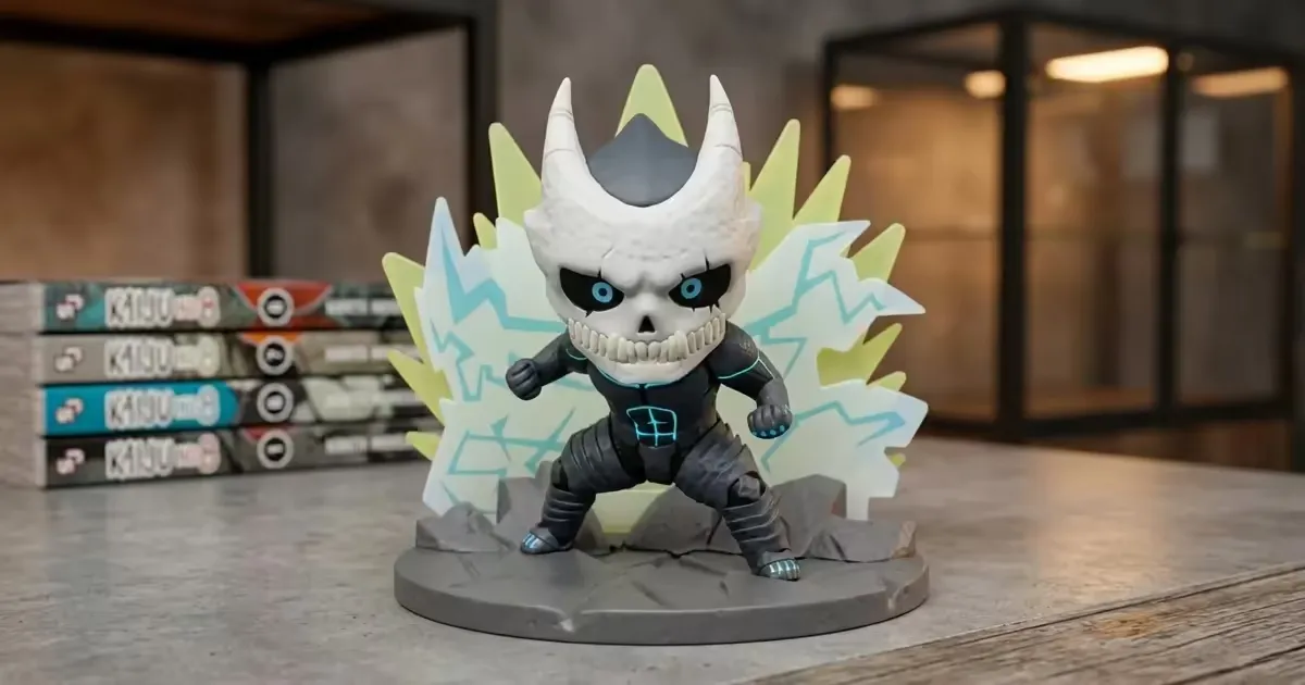 Kaiju No. 8 Chibi Hold Figure – Lightning Effect Base | Evetech